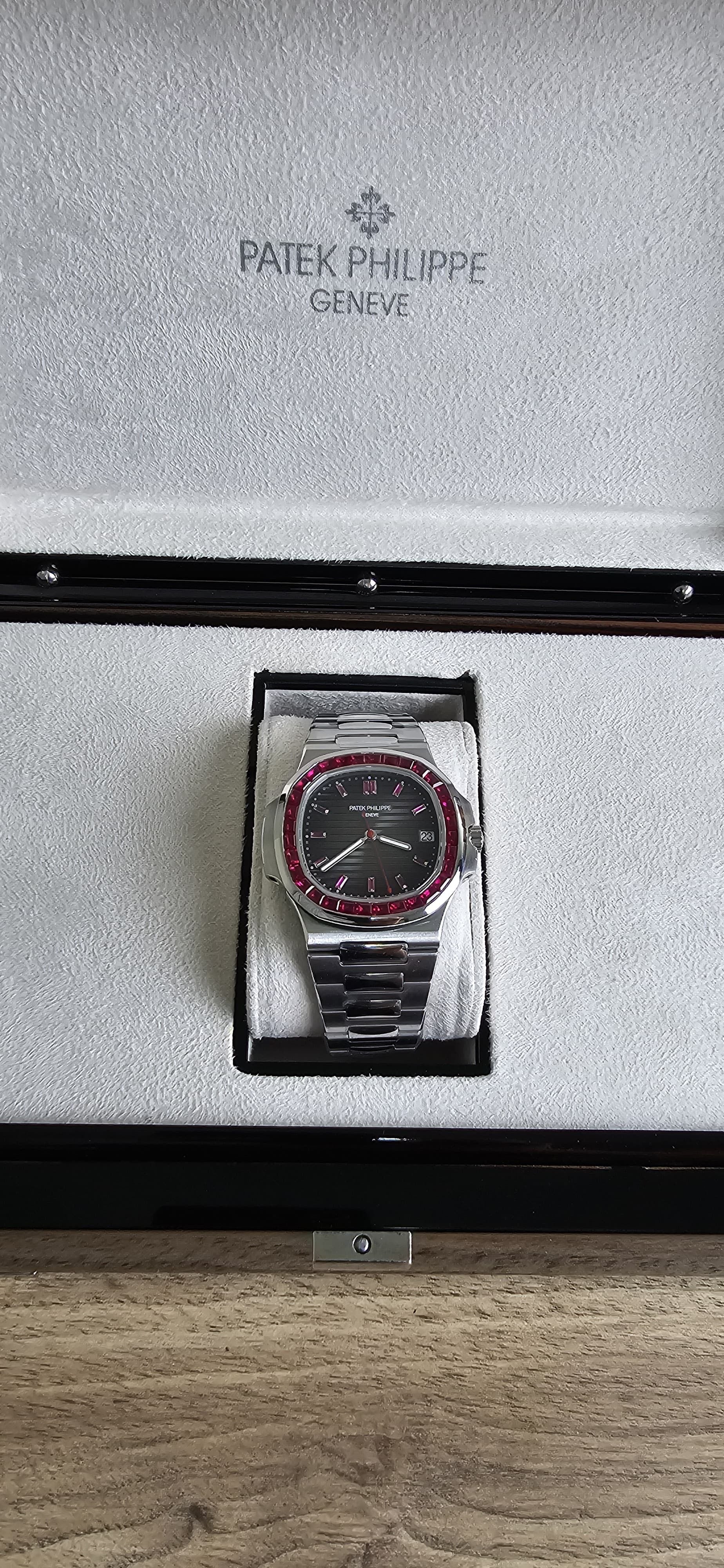 Patek Philippe Nautilus Watch – Whatever.uae